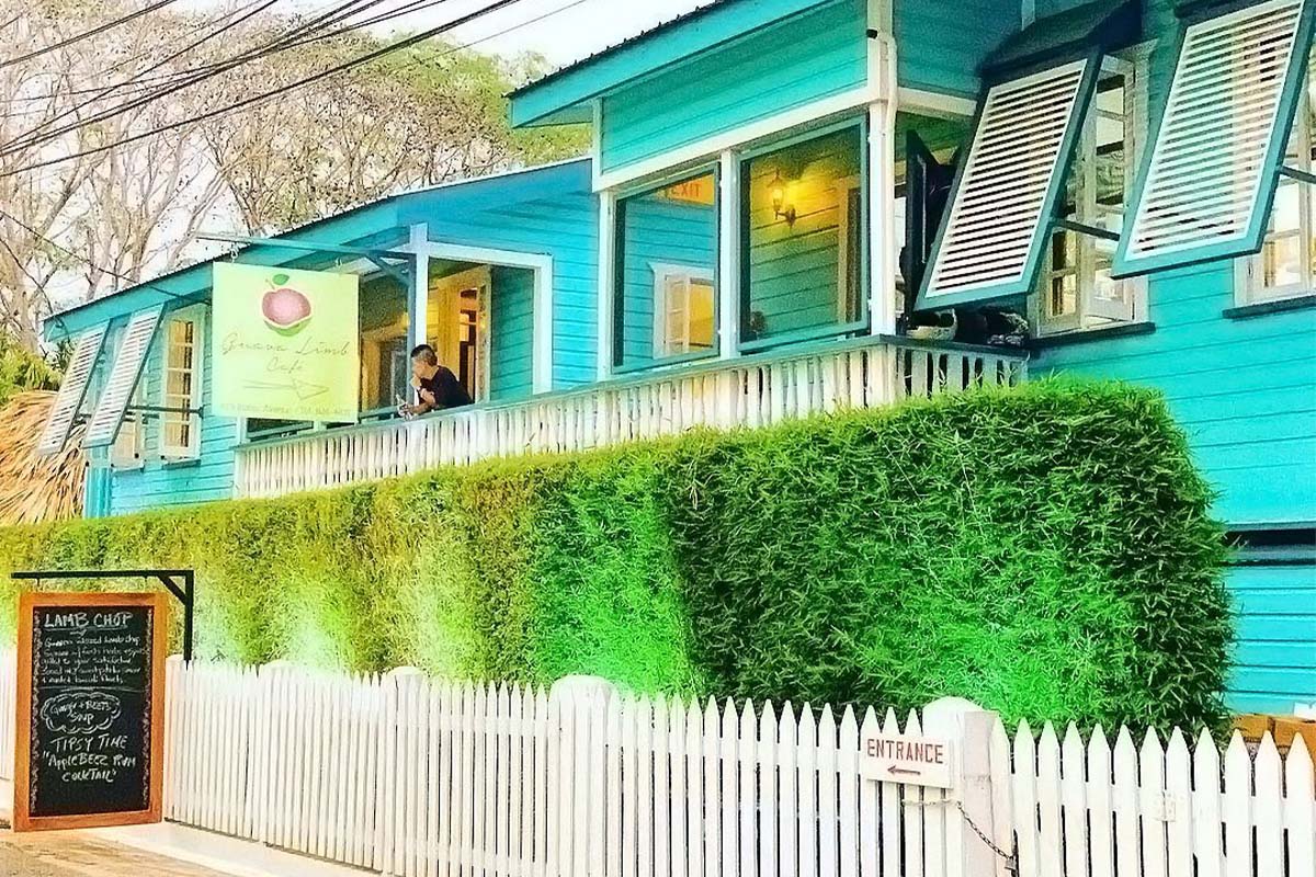 Cafes, Bars & Dining – Venus